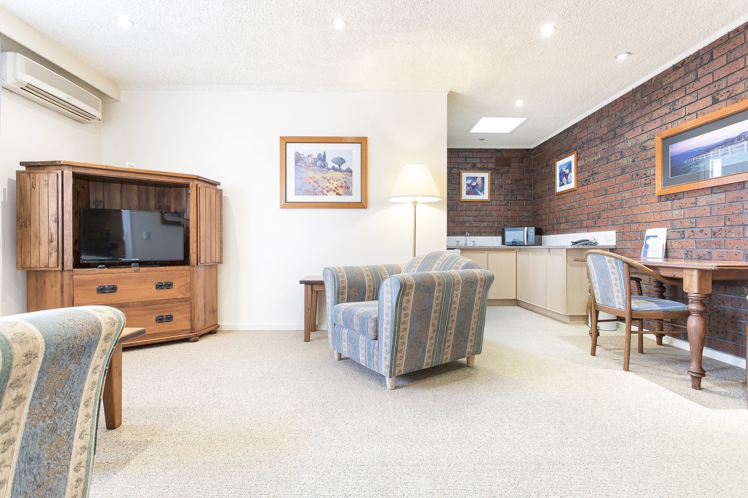 Hotel Bruce County